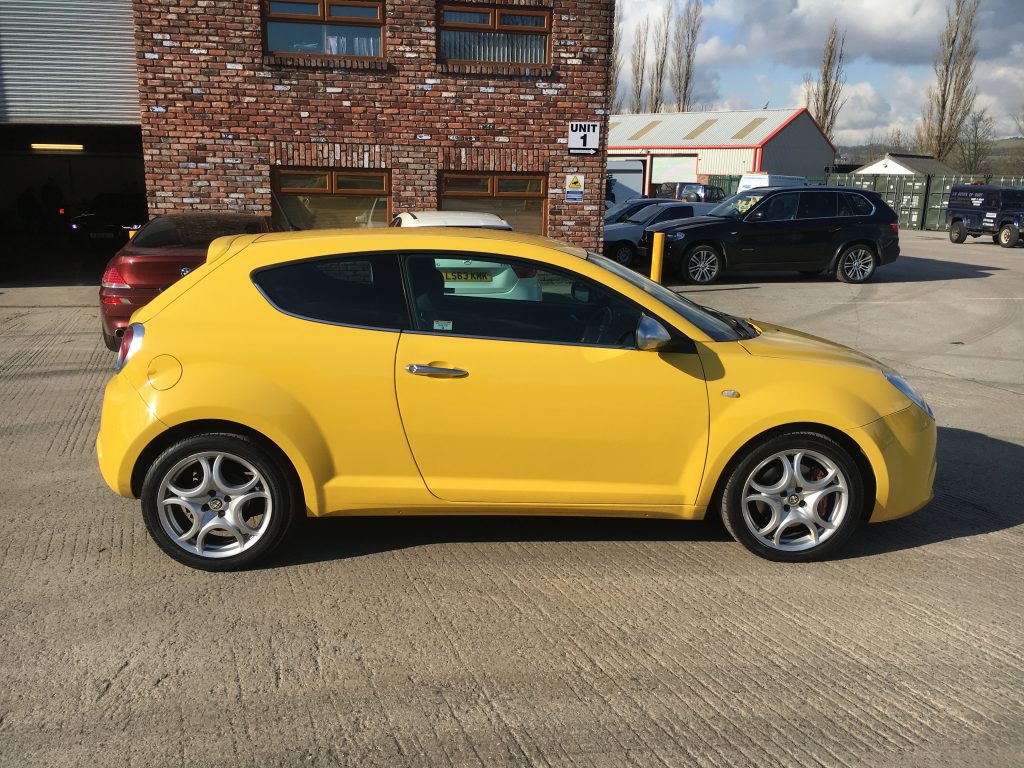 Alfa Romeo Mito heated seats. - AV Solutions